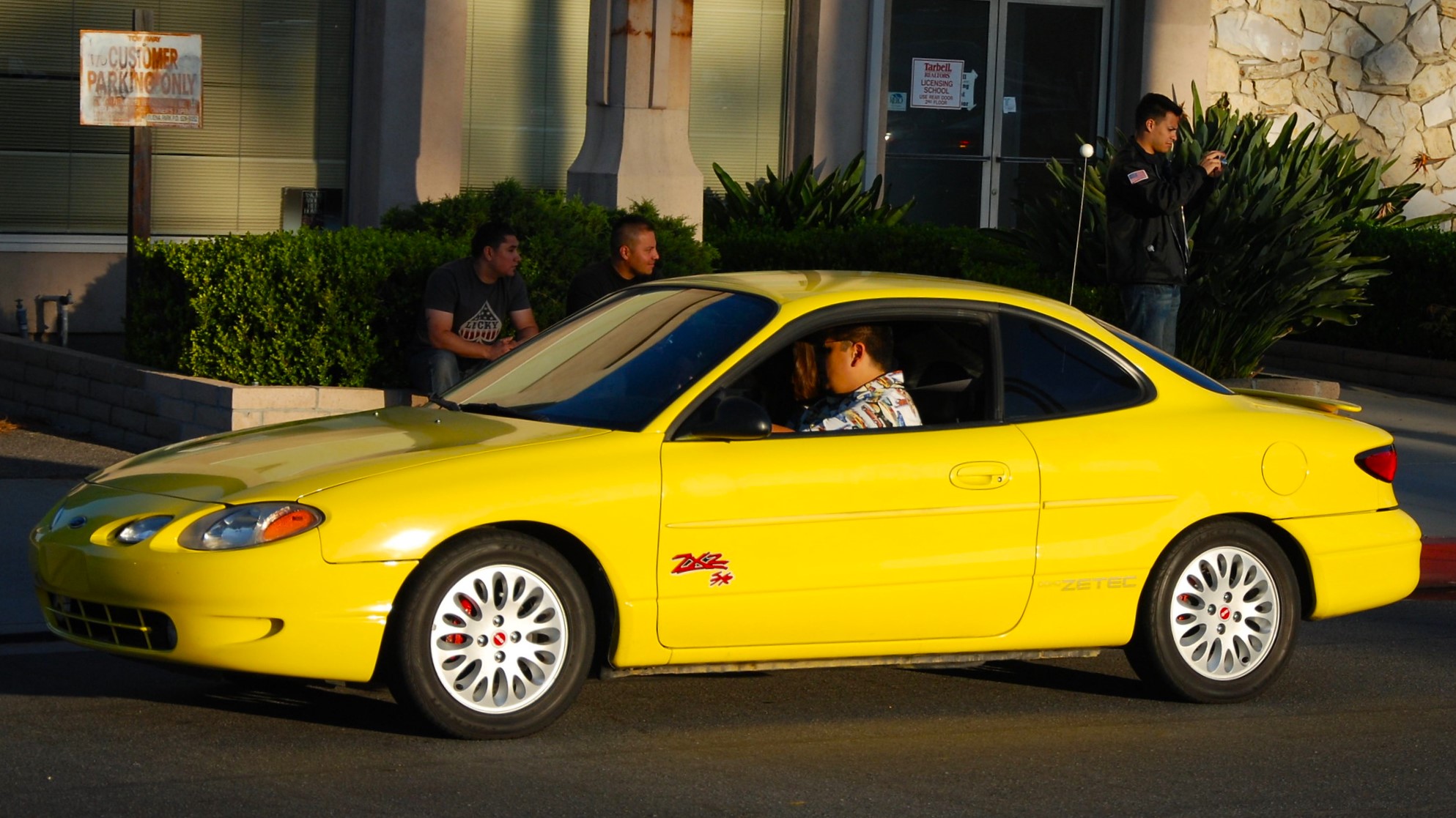 フォード エスコート ZX2（1998-2003 アメリカ） - car-kobanashi.com